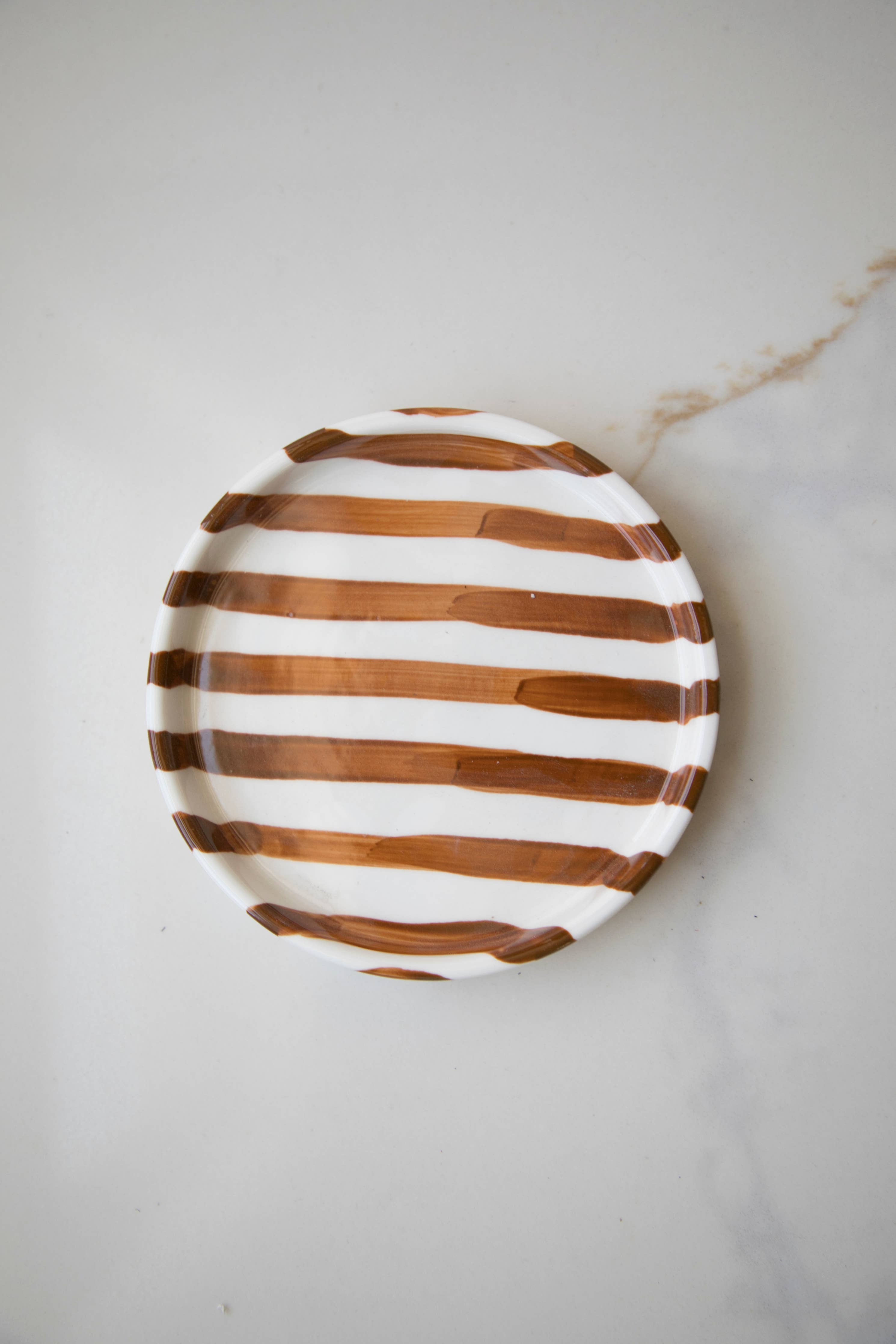 Striped plates – Revelry